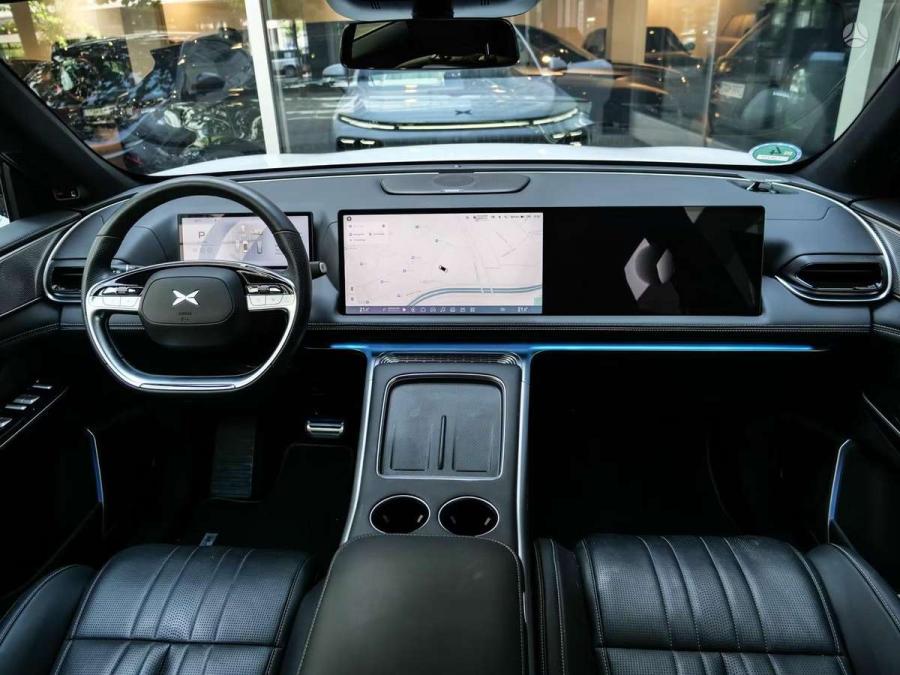 Balts Xpeng G9 2025 Viļņa, ar dzinēja tilpumu 0.00 L un nobraukumu 20 tūkst. km par 60960 €, foto 11 vietnē AUTOMOTO.COM.LV