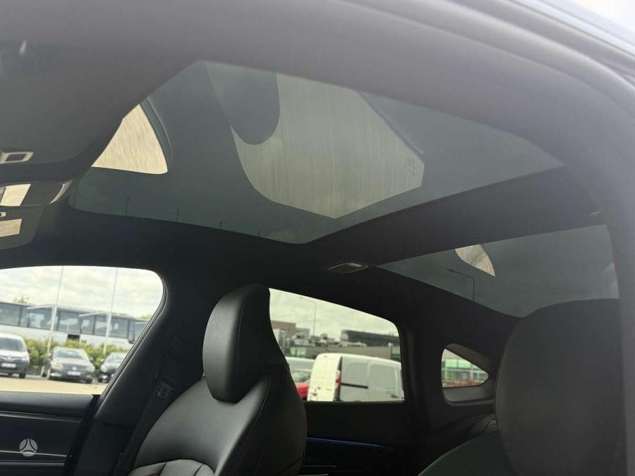 Black Xpeng P7 2024 in Vilnius, with an engine capacity of 0.00 L and mileage of 55 thousand km for 39989 €, photo 12 on AUTOMOTO.COM.LV
