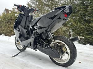 Melns Yamaha Aerox 2003 Ukmergė, ar dzinēja tilpumu 0.05 L un nobraukumu 20 tūkst. km par 1800 €, foto 3 vietnē AUTOMOTO.COM.LV