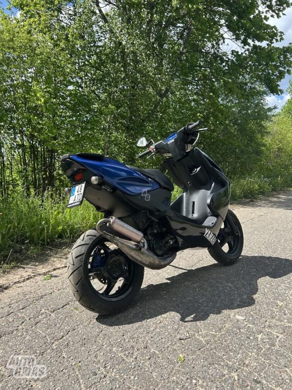 Black Yamaha Aerox 2005 in Anyksciai, with an engine capacity of 0.05 L and mileage of 19 thousand km for 1200 €, photo 2 on AUTOMOTO.COM.LV