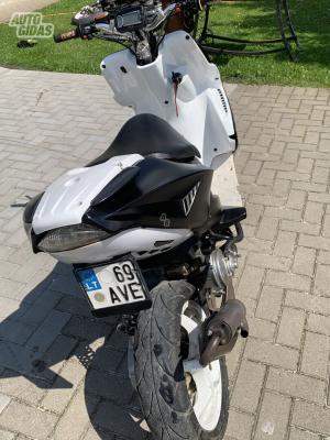 Черный Ямаха Aerox 2005 в Плунге, объемом двигателя 0.05 л и пробегом 0 тыс. км за 1250 €, фото 6 на AUTOMOTO.COM.LV