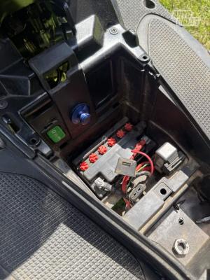 Черный Ямаха Aerox 2005 в Каунас, объемом двигателя 0.05 л и пробегом 22 тыс. км за 2100 €, фото 9 на AUTOMOTO.COM.LV