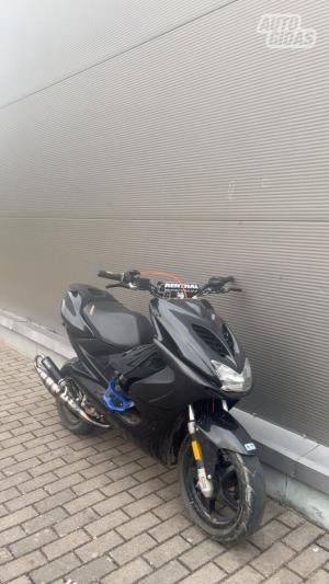 Melns Yamaha Aerox 2008 Kauņa, ar dzinēja tilpumu 0.00 L un nobraukumu 0 tūkst. km par 1700 €, foto 6 vietnē AUTOMOTO.COM.LV
