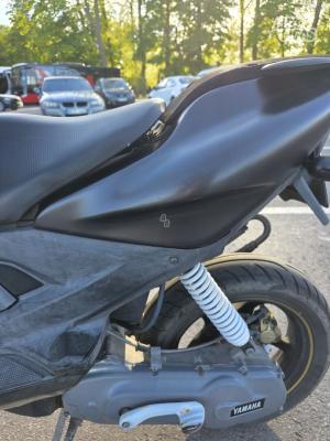 Melns Yamaha Aerox 2011 Palanga, ar dzinēja tilpumu 0.05 L un nobraukumu 29 tūkst. km par 1300 €, foto 5 vietnē AUTOMOTO.COM.LV