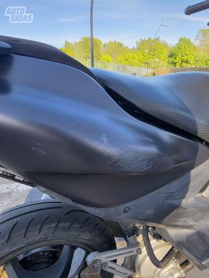 Melns Yamaha Aerox 2011 Palanga, ar dzinēja tilpumu 0.05 L un nobraukumu 29 tūkst. km par 1300 €, foto 8 vietnē AUTOMOTO.COM.LV
