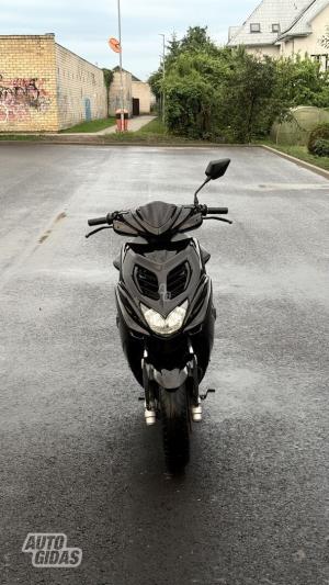 Black Yamaha Aerox 2013 in Kaunas, with an engine capacity of 0.05 L and mileage of 24 thousand km for 1600 €, photo 10 on AUTOMOTO.COM.LV
