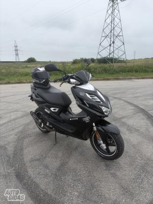Melns Yamaha Aerox 2014 Klaipėda, ar dzinēja tilpumu 0.05 L un nobraukumu 23 tūkst. km par 1800 €, foto  vietnē AUTOMOTO.COM.LV