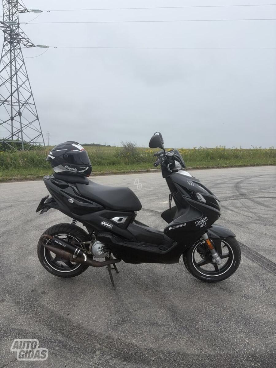 Melns Yamaha Aerox 2014 Klaipėda, ar dzinēja tilpumu 0.05 L un nobraukumu 23 tūkst. km par 1800 €, foto 3 vietnē AUTOMOTO.COM.LV