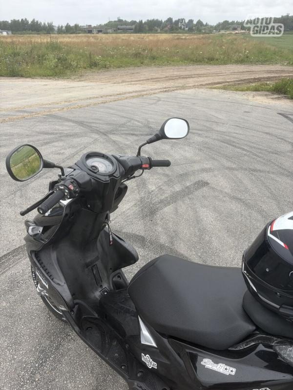 Black Yamaha Aerox 2014 in Klaipeda, with an engine capacity of 0.05 L and mileage of 23 thousand km for 1800 €, photo 10 on AUTOMOTO.COM.LV