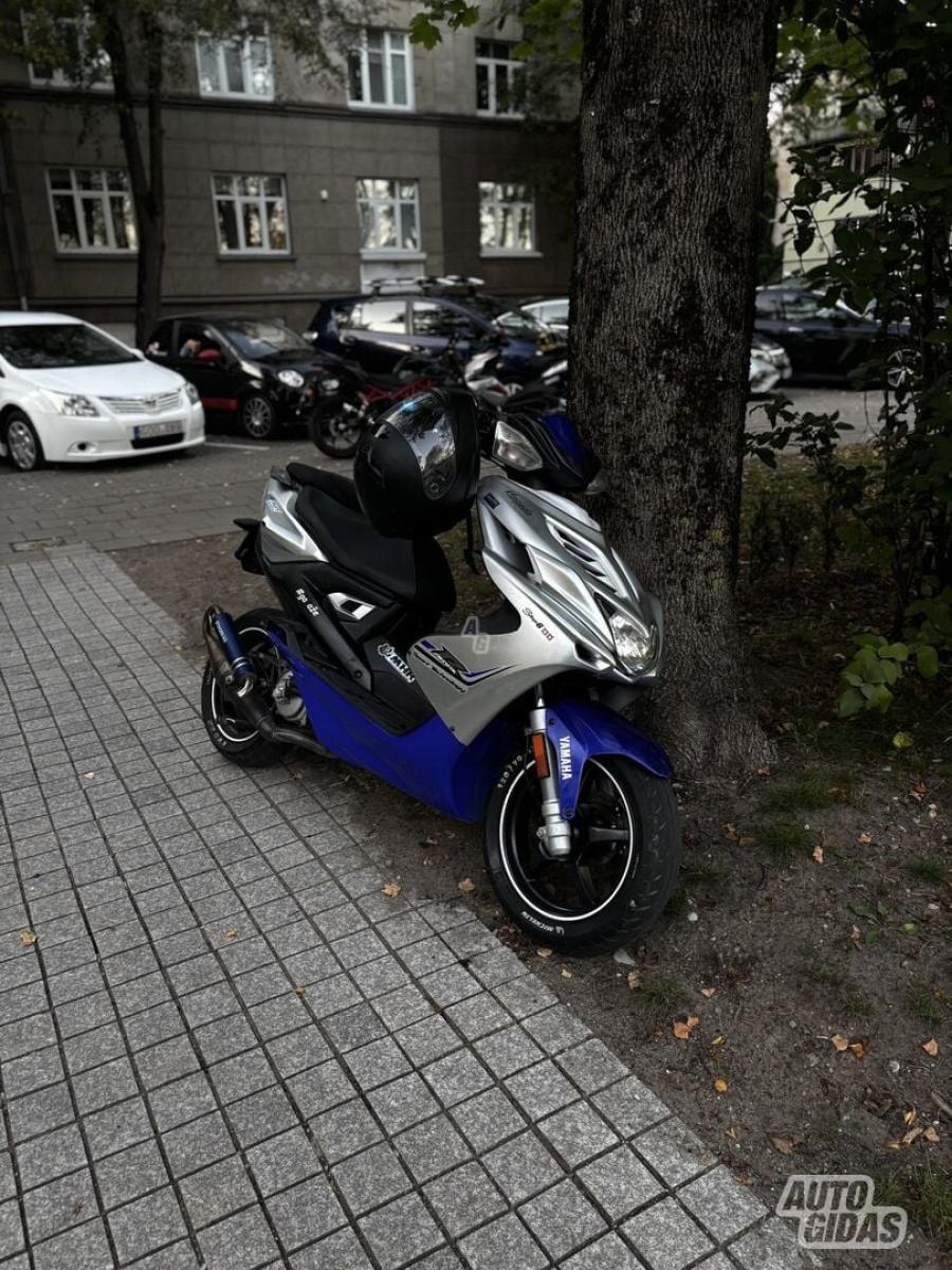 Melns Yamaha Aerox 2014 Klaipėda, ar dzinēja tilpumu 0.05 L un nobraukumu 23 tūkst. km par 1800 €, foto 14 vietnē AUTOMOTO.COM.LV