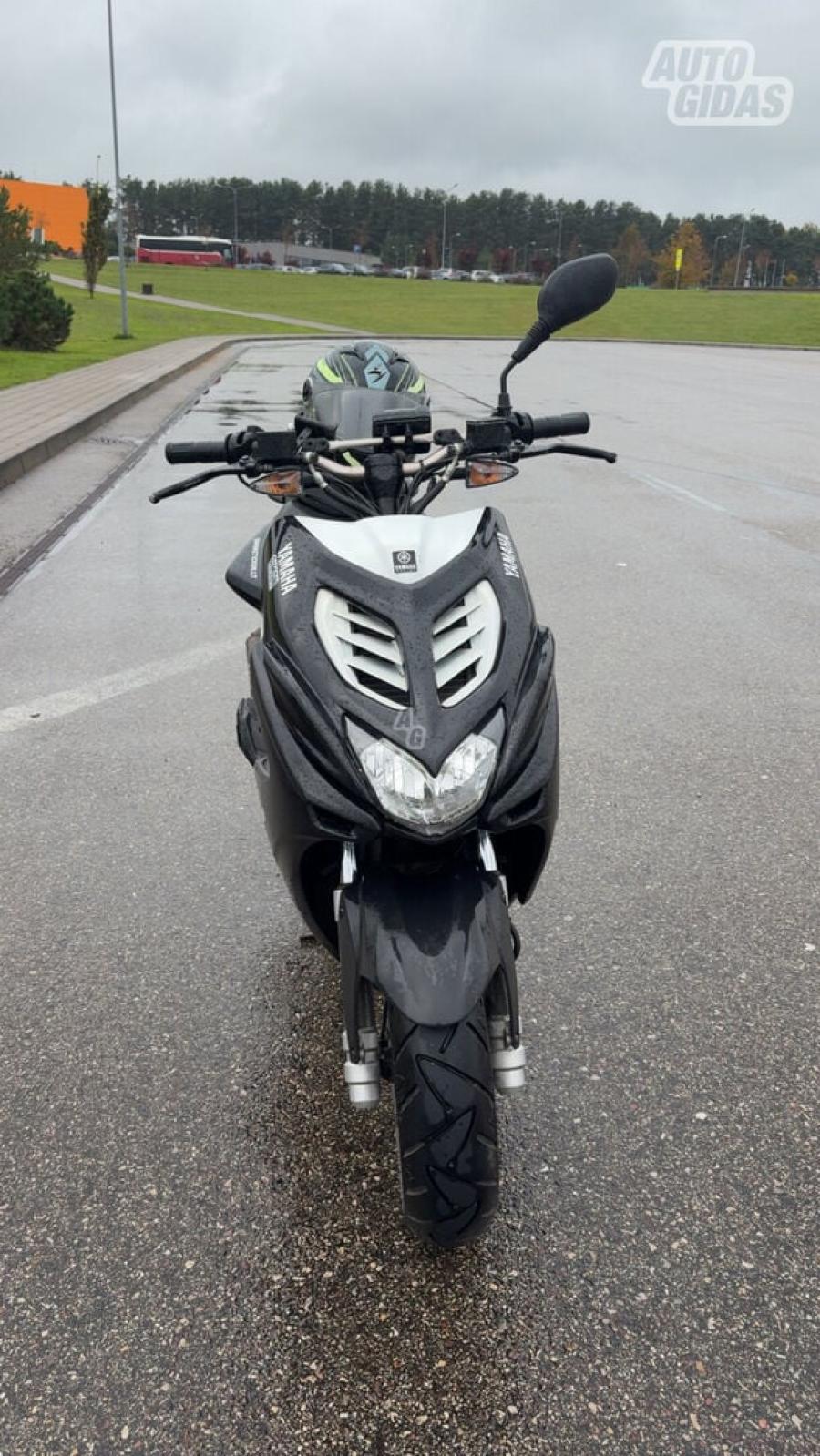 Black Yamaha Aerox 2017 in Moletai, with an engine capacity of 0.00 L and mileage of 22 thousand km for 1400 €, photo 1 on AUTOMOTO.COM.LV
