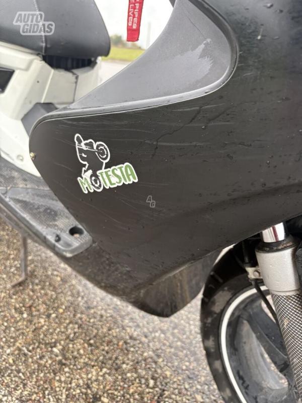 Melns Yamaha Aerox 2017 Molėtai, ar dzinēja tilpumu 0.00 L un nobraukumu 22 tūkst. km par 1400 €, foto 6 vietnē AUTOMOTO.COM.LV