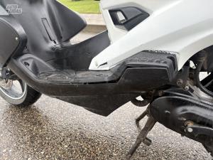 Black Yamaha Aerox 2017 in Moletai, with an engine capacity of 0.00 L and mileage of 22 thousand km for 1400 €, photo 11 on AUTOMOTO.COM.LV