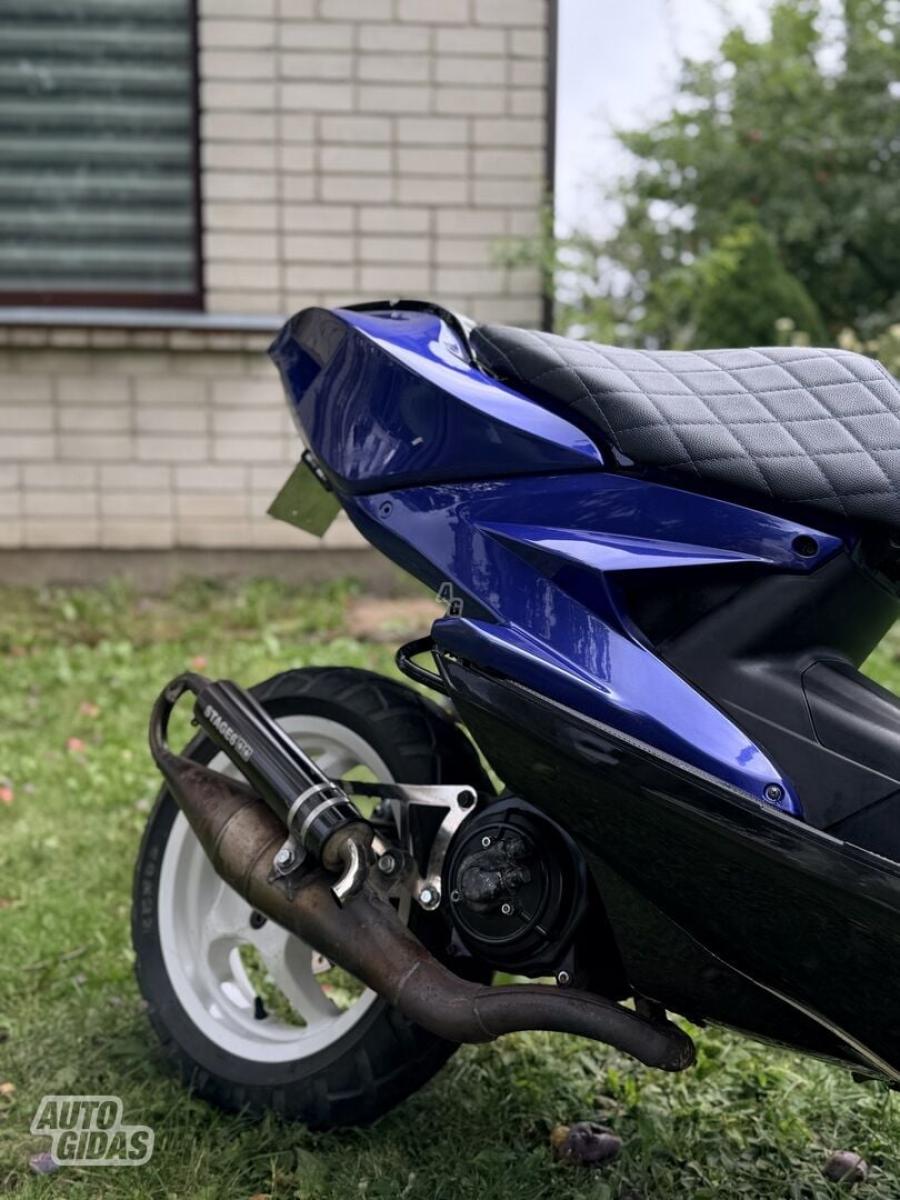 Blue Yamaha Aerox 2009 in Kaunas, with an engine capacity of 0.05 L and mileage of 23 thousand km for 1500 €, photo 5 on AUTOMOTO.COM.LV