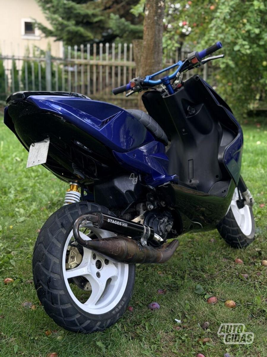 Blue Yamaha Aerox 2009 in Kaunas, with an engine capacity of 0.05 L and mileage of 23 thousand km for 1500 €, photo 9 on AUTOMOTO.COM.LV