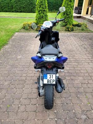 Blue Yamaha Aerox 2014 in Rokiskis, with an engine capacity of 50.00 L and mileage of 7 thousand km for 1700 €, photo 5 on AUTOMOTO.COM.LV