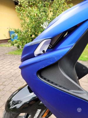 Blue Yamaha Aerox 2014 in Rokiskis, with an engine capacity of 50.00 L and mileage of 7 thousand km for 1700 €, photo 10 on AUTOMOTO.COM.LV