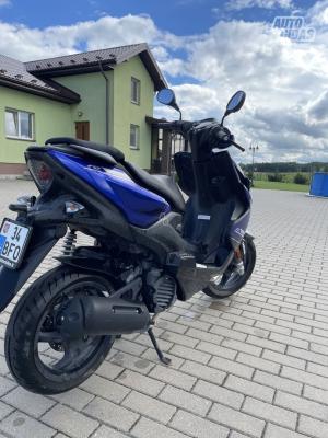 Синий Ямаха Aerox 2018 в Лаздияй, объемом двигателя 0.05 л и пробегом 4 тыс. км за 1800 €, фото 6 на AUTOMOTO.COM.LV