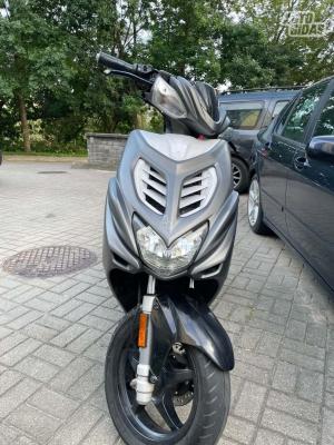 Grey Yamaha Aerox 2013 in Vilnius, with an engine capacity of 0.05 L and mileage of 22 thousand km for 1450 €, photo  on AUTOMOTO.COM.LV