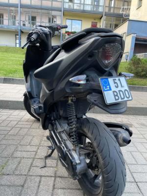 Grey Yamaha Aerox 2013 in Vilnius, with an engine capacity of 0.05 L and mileage of 22 thousand km for 1450 €, photo 4 on AUTOMOTO.COM.LV