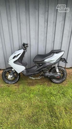 Grey Yamaha Aerox 2015 in Vilnius, with an engine capacity of 0.05 L and mileage of 0 thousand km for 1650 €, photo 3 on AUTOMOTO.COM.LV