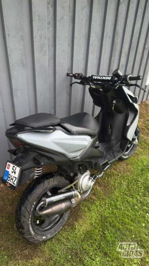 Grey Yamaha Aerox 2015 in Vilnius, with an engine capacity of 0.05 L and mileage of 0 thousand km for 1650 €, photo 7 on AUTOMOTO.COM.LV