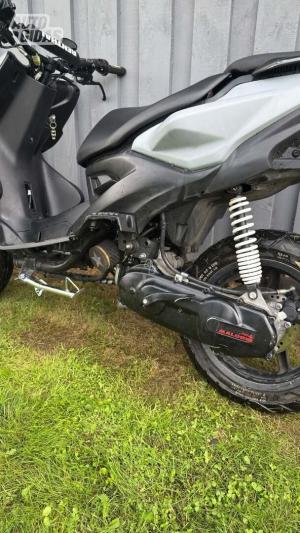 Grey Yamaha Aerox 2015 in Vilnius, with an engine capacity of 0.05 L and mileage of 0 thousand km for 1650 €, photo 8 on AUTOMOTO.COM.LV