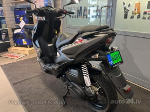Серый Ямаха Aerox 2016 в Таллин, объемом двигателя 49.00 л и пробегом 2 тыс. км за 1490 €, фото 7 на AUTOMOTO.COM.LV