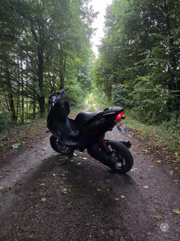 Yamaha Aerox 2002 in Kretinga, with an engine capacity of 50.00 L and mileage of 13 thousand km for 1350 €, photo 1 on AUTOMOTO.COM.LV