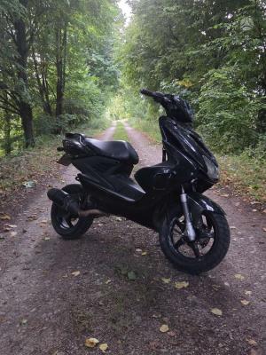 Yamaha Aerox 2002 in Kretinga, with an engine capacity of 50.00 L and mileage of 13 thousand km for 1350 €, photo 3 on AUTOMOTO.COM.LV