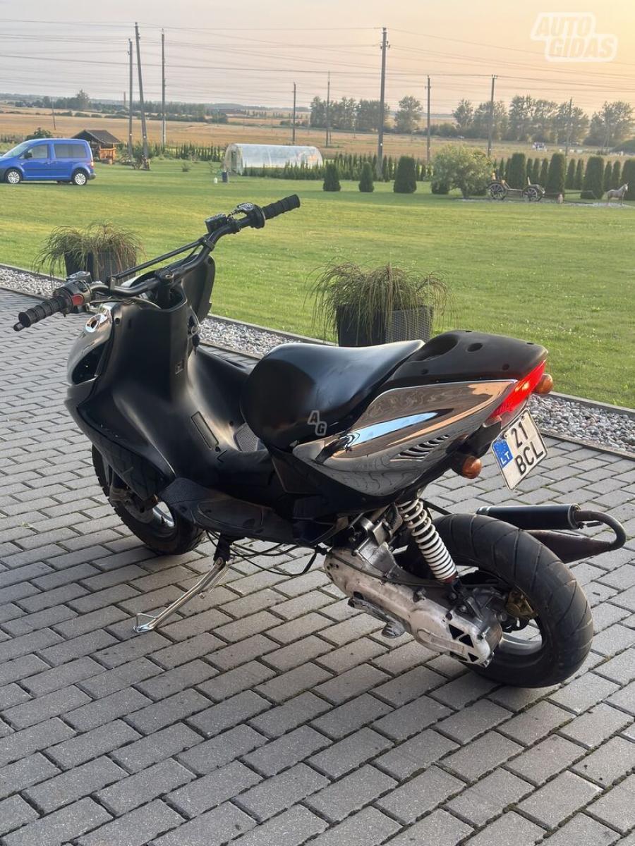 Yamaha Aerox 2005 in Raseiniai, with an engine capacity of 0.00 L and mileage of 0 thousand km for 1650 €, photo 4 on AUTOMOTO.COM.LV