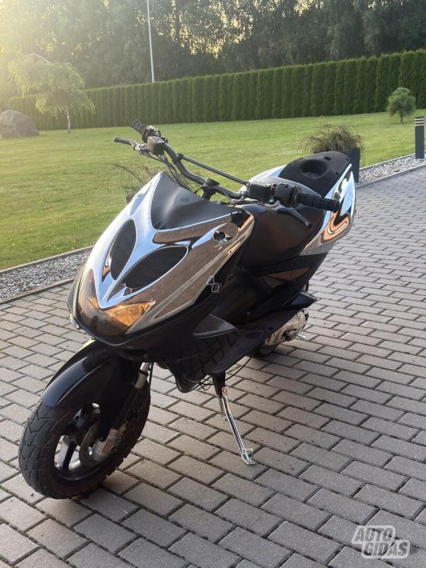Yamaha Aerox 2005 Raseiniai, ar dzinēja tilpumu 0.00 L un nobraukumu 0 tūkst. km par 1650 €, foto 4 vietnē AUTOMOTO.COM.LV
