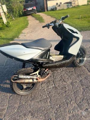 Yamaha Aerox 2005 Alīta, ar dzinēja tilpumu 49.00 L un nobraukumu 5 tūkst. km par 800 €, foto 7 vietnē AUTOMOTO.COM.LV