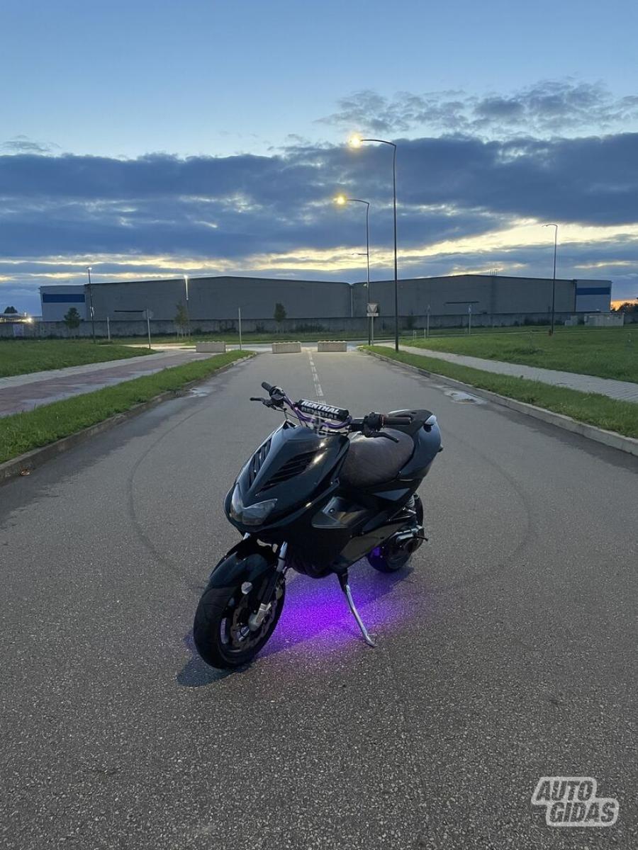 Yamaha Aerox 2006 in Kaunas, with an engine capacity of 0.00 L and mileage of 0 thousand km for 2100 €, photo 1 on AUTOMOTO.COM.LV