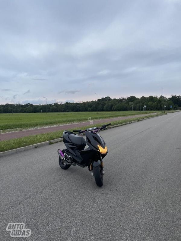 Yamaha Aerox 2006 in Kaunas, with an engine capacity of 0.00 L and mileage of 0 thousand km for 2100 €, photo 9 on AUTOMOTO.COM.LV