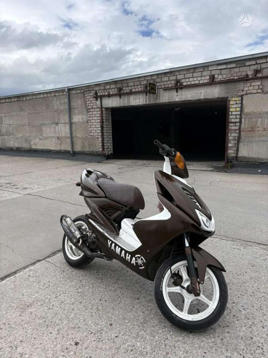 Yamaha Aerox 2008 in Kaunas, with an engine capacity of 49.00 L and mileage of 40 thousand km for 1200 €, photo 3 on AUTOMOTO.COM.LV