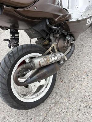 Yamaha Aerox 2008 in Kaunas, with an engine capacity of 49.00 L and mileage of 40 thousand km for 1200 €, photo 6 on AUTOMOTO.COM.LV
