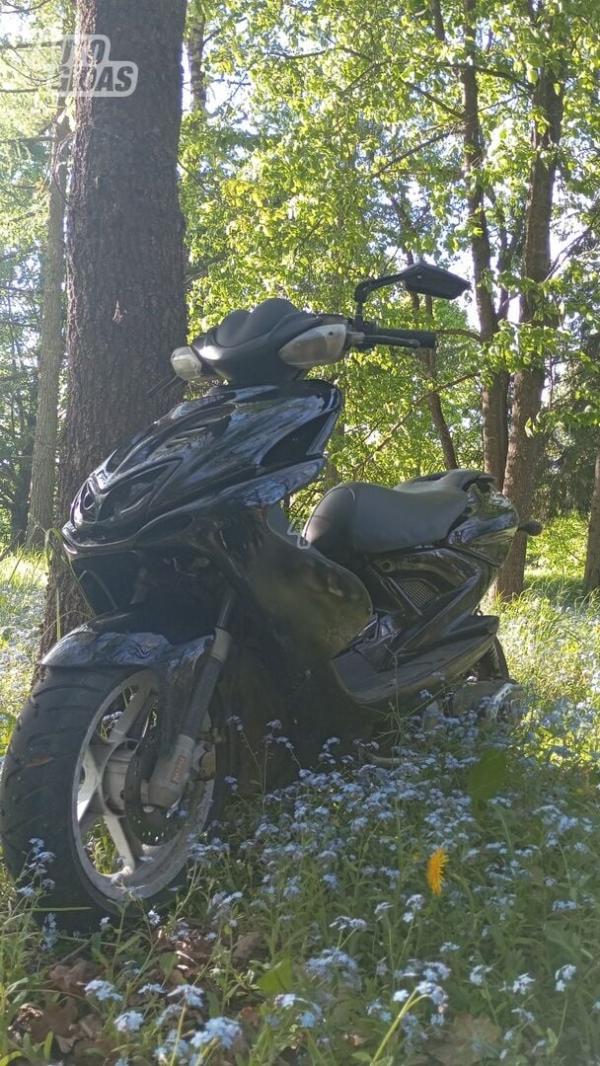 Yamaha Aerox 2008 Viļņa, ar dzinēja tilpumu 0.05 L un nobraukumu 21 tūkst. km par 1200 €, foto 6 vietnē AUTOMOTO.COM.LV