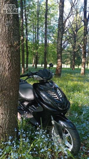 Yamaha Aerox 2008 in Vilnius, with an engine capacity of 0.05 L and mileage of 21 thousand km for 1200 €, photo 8 on AUTOMOTO.COM.LV
