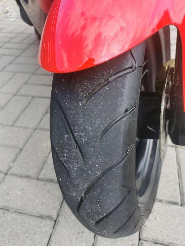 Yamaha Aerox 2008 Viļņa, ar dzinēja tilpumu 49.00 L un nobraukumu 16 tūkst. km par 1650 €, foto 10 vietnē AUTOMOTO.COM.LV