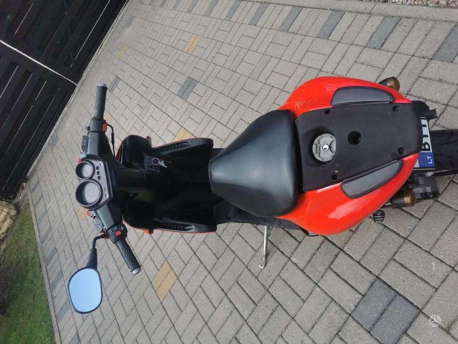 Yamaha Aerox 2008 Viļņa, ar dzinēja tilpumu 49.00 L un nobraukumu 16 tūkst. km par 1650 €, foto 13 vietnē AUTOMOTO.COM.LV