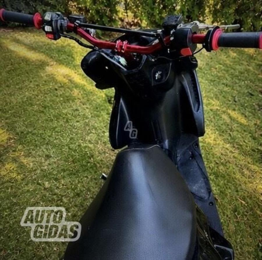 Yamaha Aerox 2009 Kauņa, ar dzinēja tilpumu 0.00 L un nobraukumu 0 tūkst. km par 2000 €, foto 4 vietnē AUTOMOTO.COM.LV