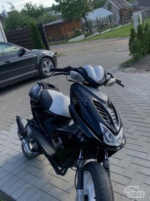 Yamaha Aerox 2010 Plungė, ar dzinēja tilpumu 0.05 L un nobraukumu 0 tūkst. km par 1500 €, foto  vietnē AUTOMOTO.COM.LV