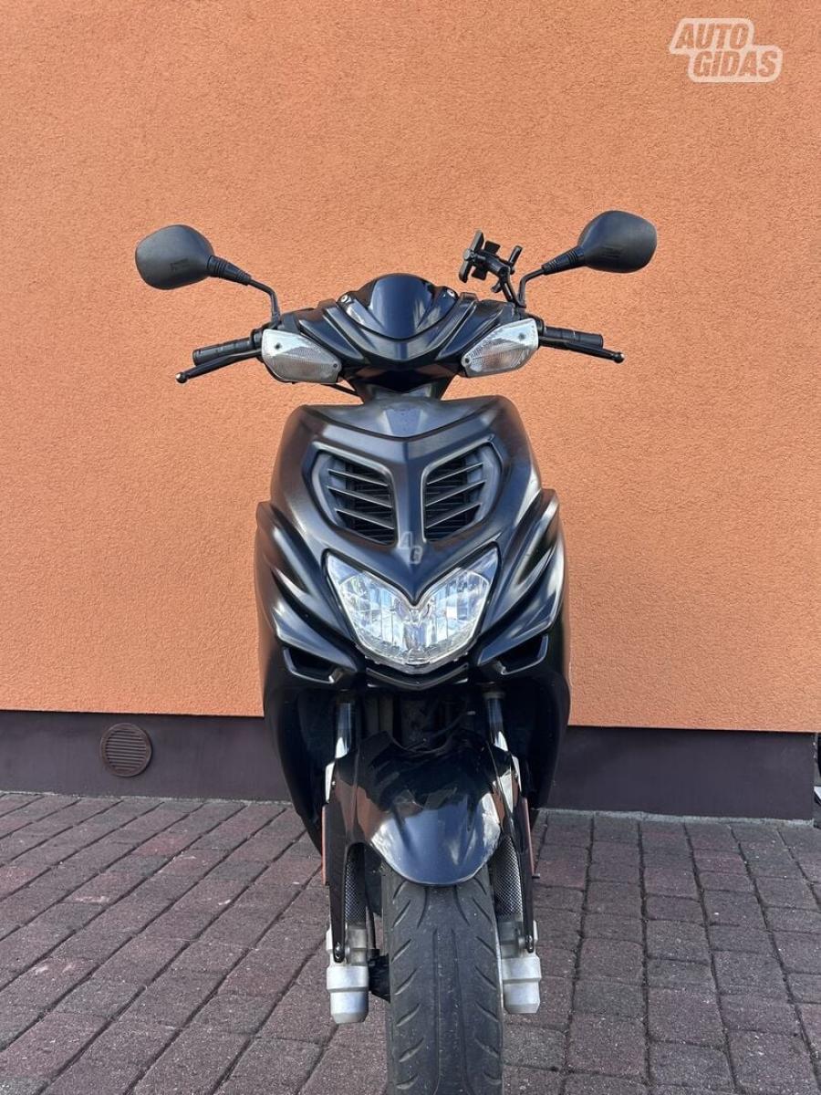 Yamaha Aerox 2013 in Skuodas, with an engine capacity of 0.00 L and mileage of 0 thousand km for 1250 €, photo 5 on AUTOMOTO.COM.LV