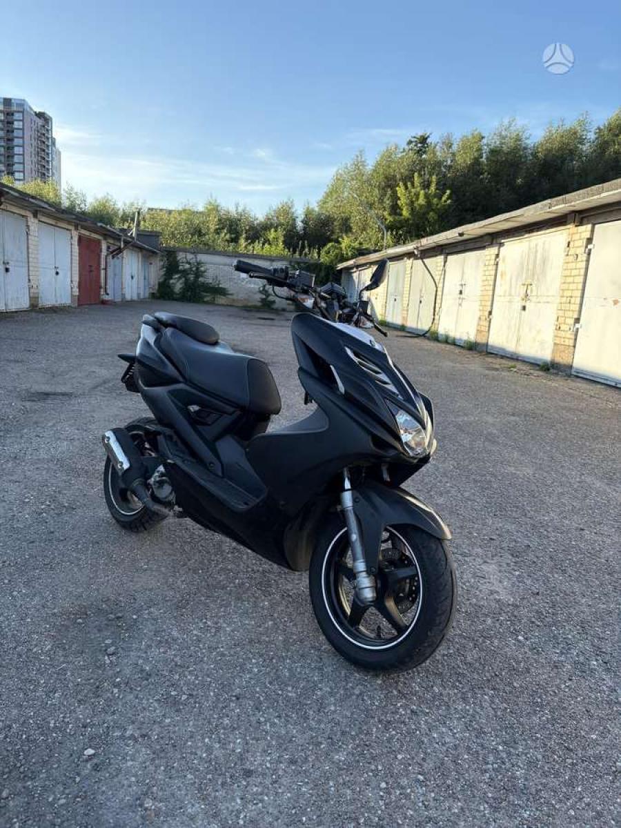 Yamaha Aerox 2013 in Klaipeda, with an engine capacity of 50.00 L and mileage of 25 thousand km for 1450 €, photo 1 on AUTOMOTO.COM.LV