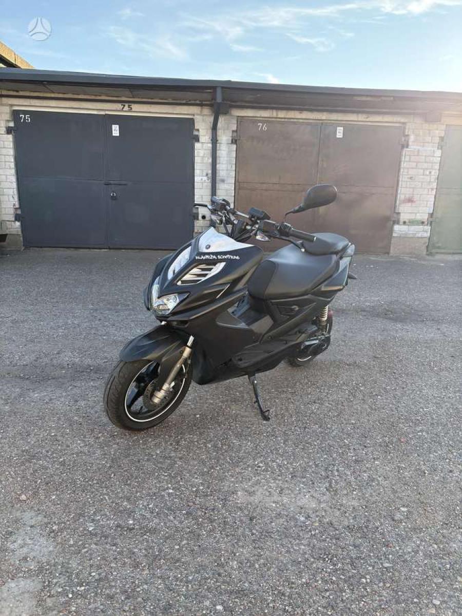 Yamaha Aerox 2013 in Klaipeda, with an engine capacity of 50.00 L and mileage of 25 thousand km for 1450 €, photo 3 on AUTOMOTO.COM.LV