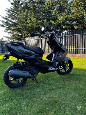 Yamaha Aerox 2014 in Siauliai, with an engine capacity of 50.00 L and mileage of 16 thousand km for 1700 €, photo 6 on AUTOMOTO.COM.LV