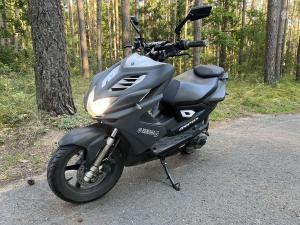 Yamaha Aerox 2014 in Vilnius, with an engine capacity of 49.00 L and mileage of 15 thousand km for 850 €, photo  on AUTOMOTO.COM.LV