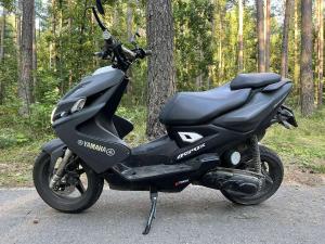 Yamaha Aerox 2014 in Vilnius, with an engine capacity of 49.00 L and mileage of 15 thousand km for 850 €, photo 3 on AUTOMOTO.COM.LV