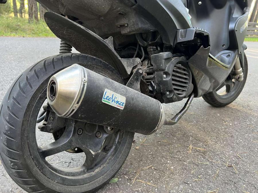 Yamaha Aerox 2014 in Vilnius, with an engine capacity of 49.00 L and mileage of 15 thousand km for 850 €, photo 8 on AUTOMOTO.COM.LV